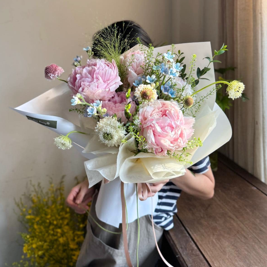 Flower Bouquet - Blush & Sweet Palette - HCMC Delivery Only – GiftGood